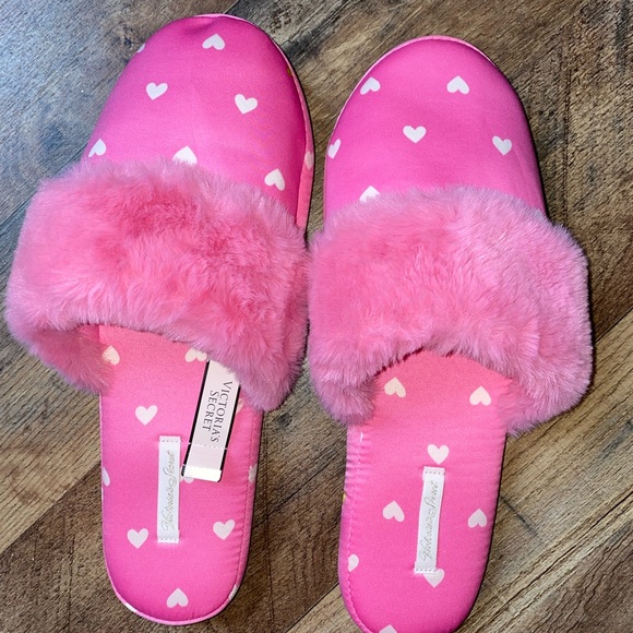 Victoria's Secret | Shoes | Nwt Victorias Secret Bright Pink Heart ...